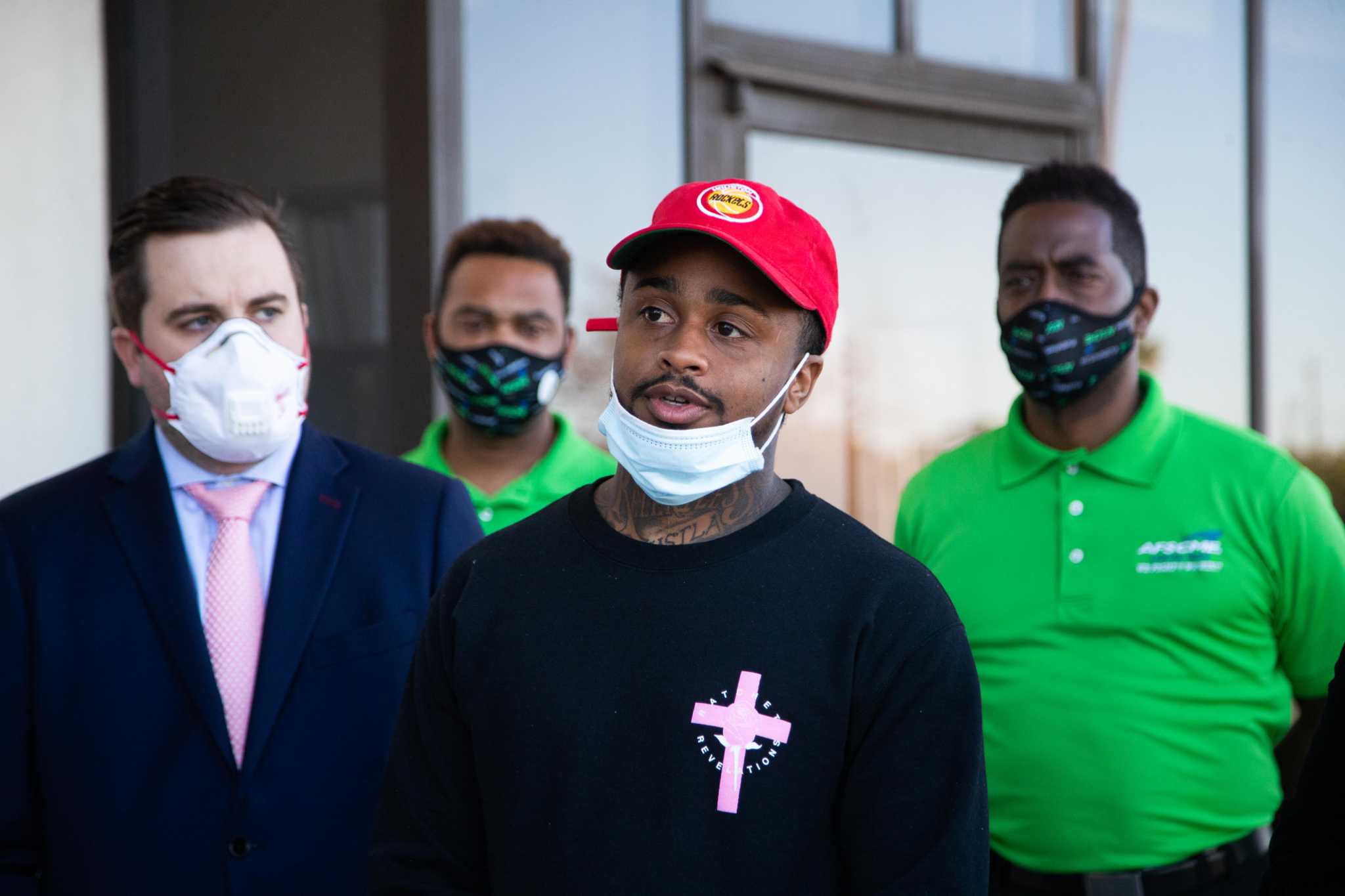 Constable supervisor accused in federal lawsuit of choking, illegally ...