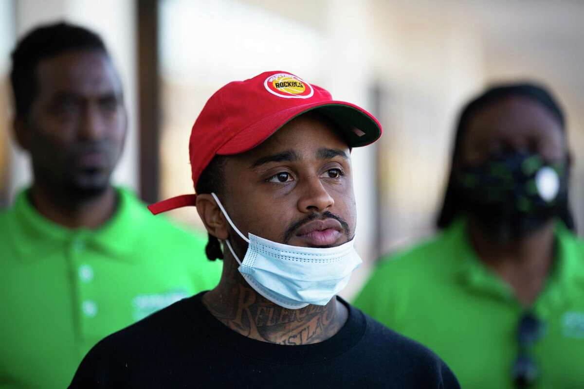 Constable supervisor accused in federal lawsuit of choking, illegally ...