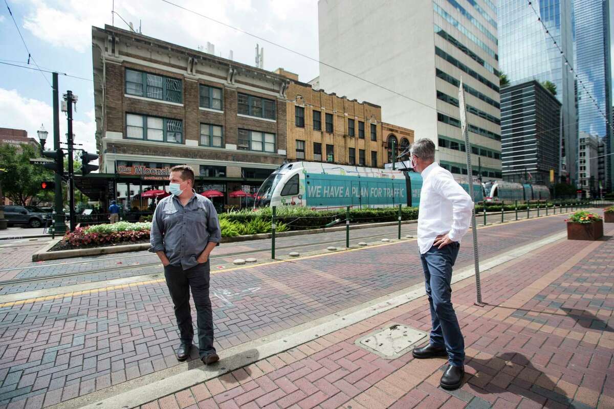 Houston OKs plan to let downtown bars, restaurants along Main to serve ... Houston OKs plan to let downtown bars, restaurants along Main to serve ...