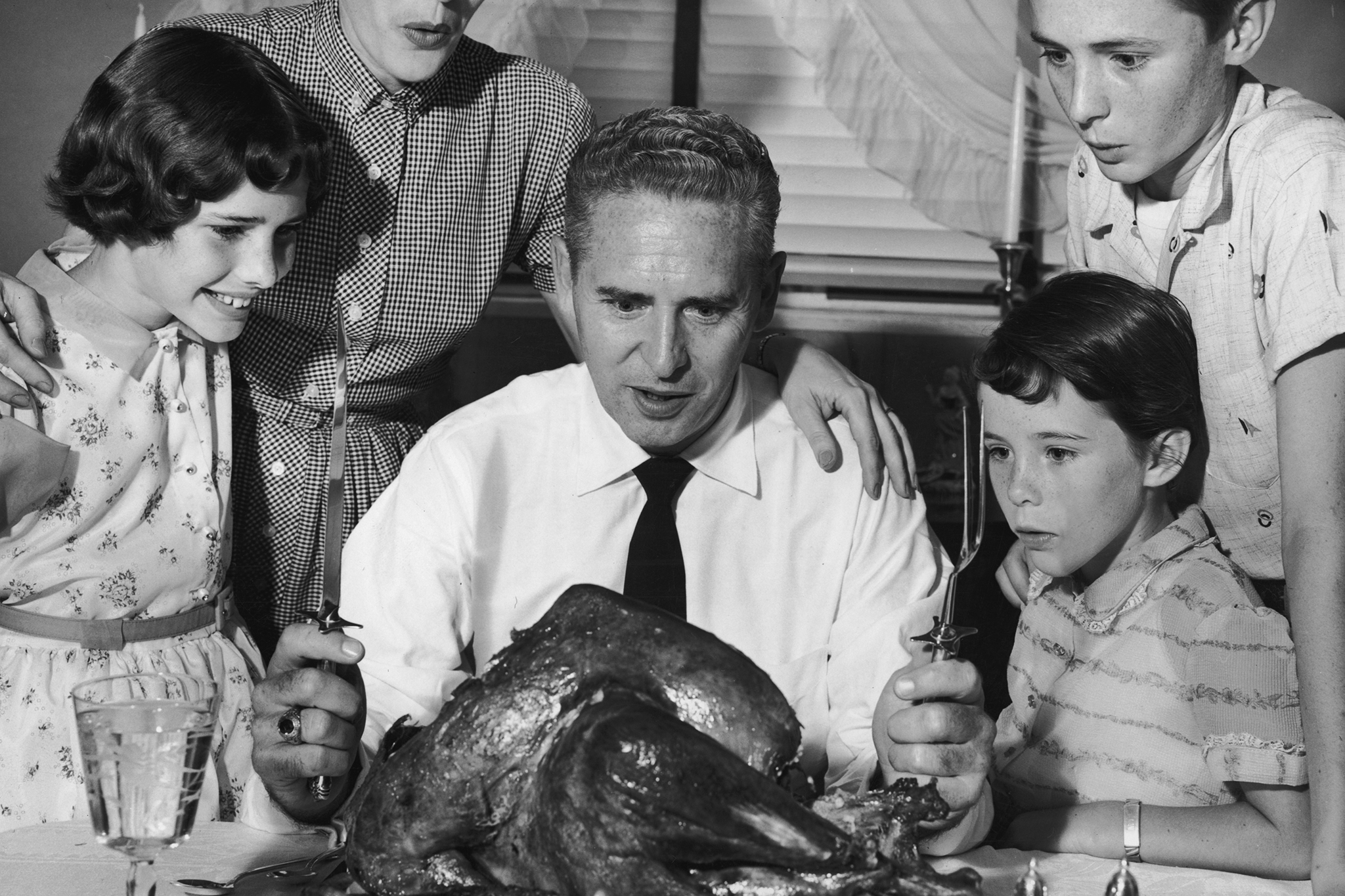 A crisis management pro explains how to stop your parents from hosting ...