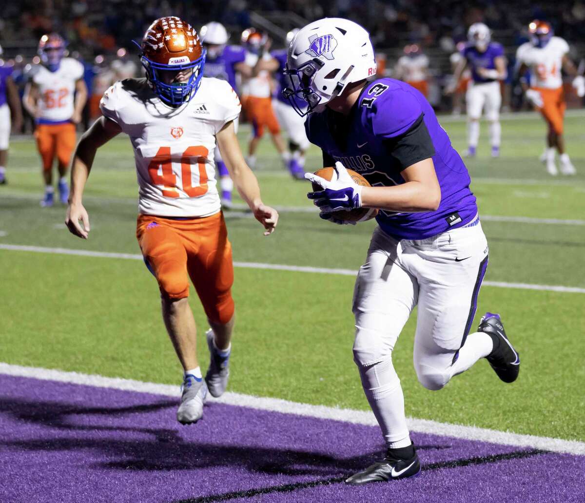 FOOTBALL: Willis beats Grand Oaks, now controls its playoff fate