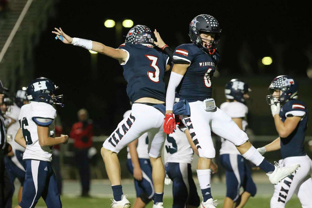 Wimberley dominant in playoff win over Hondo