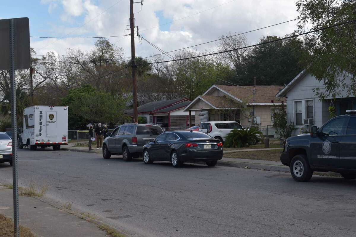 Sheriff’s SWAT raids house on San Antonio’s South Side linked to woman ...