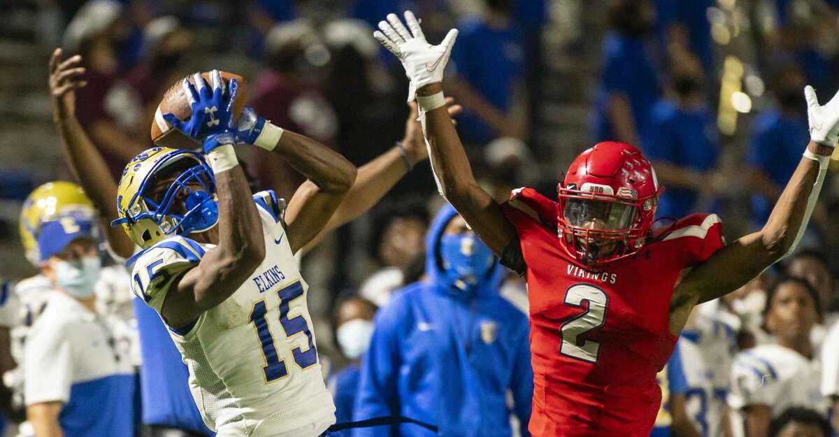 Elkins shuts out Dulles, clinches playoff spot