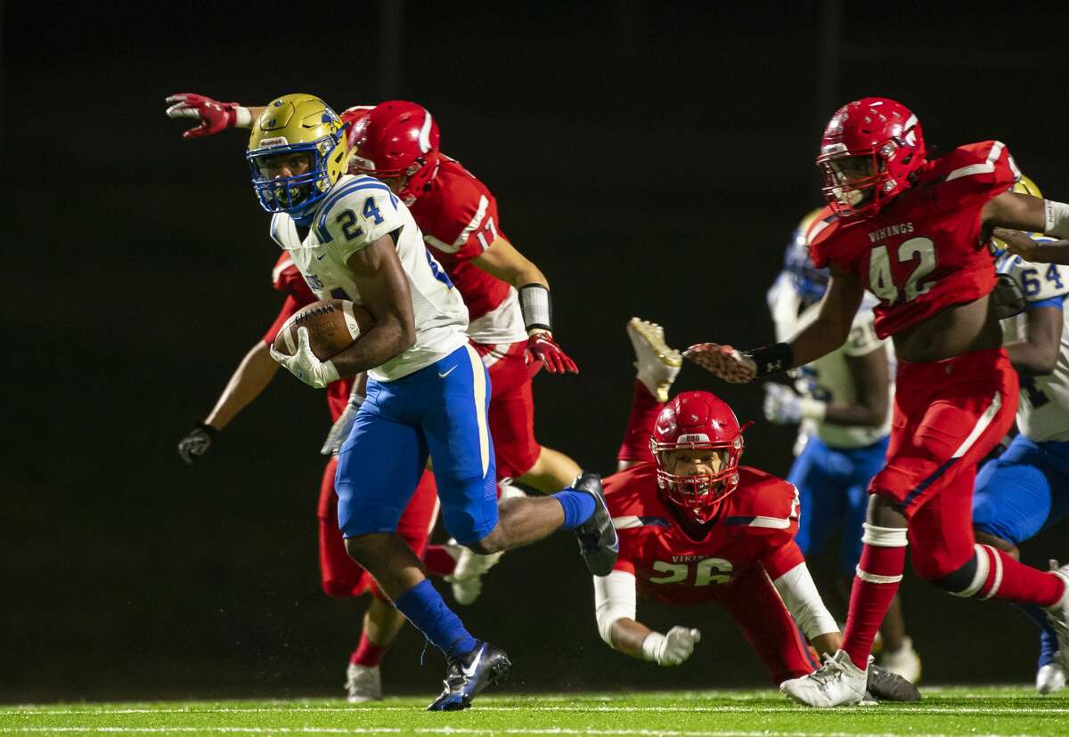 Elkins shuts out Dulles, clinches playoff spot