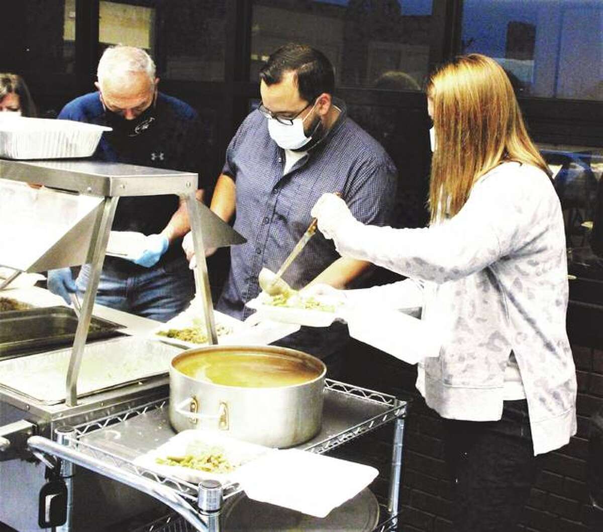 Thanksgiving tradition continues at Salvation Army despite COVID-19