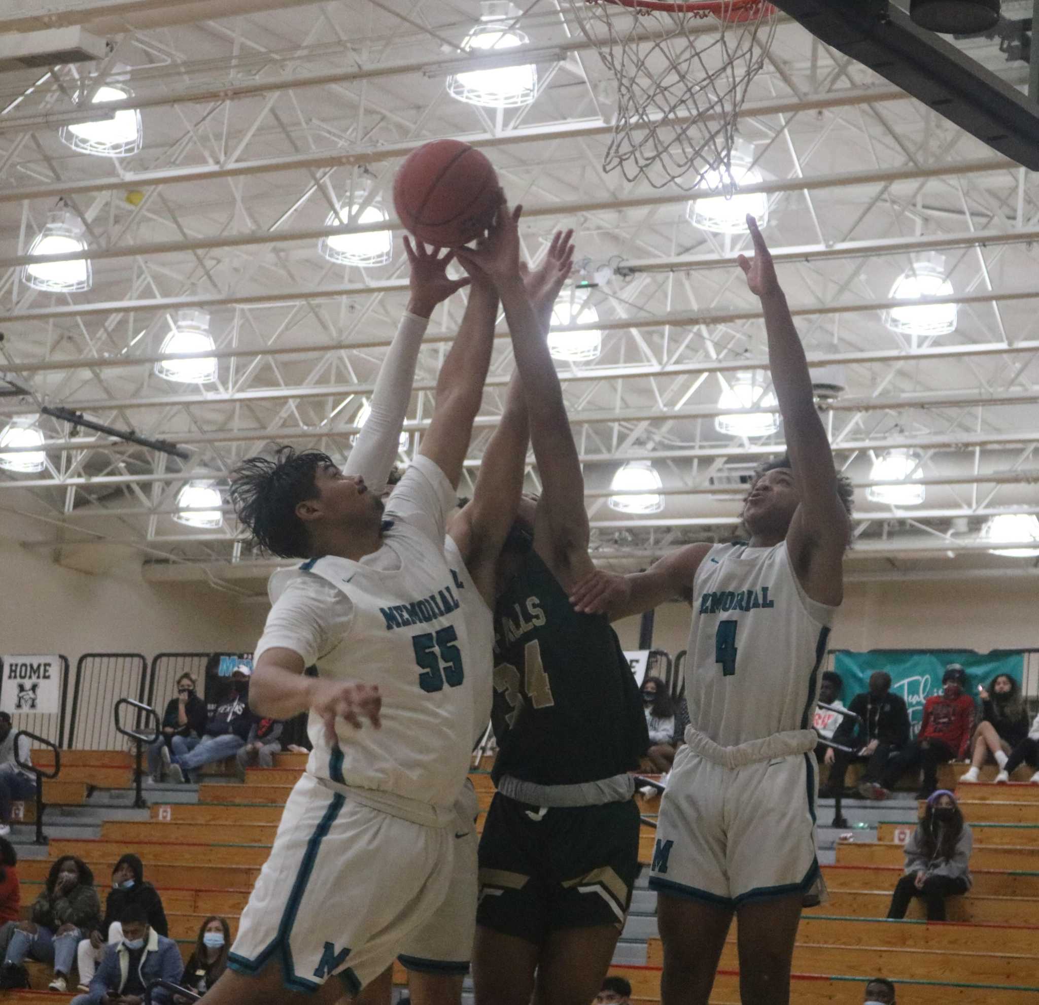 Cy Falls uses damaging third period to down Mavericks