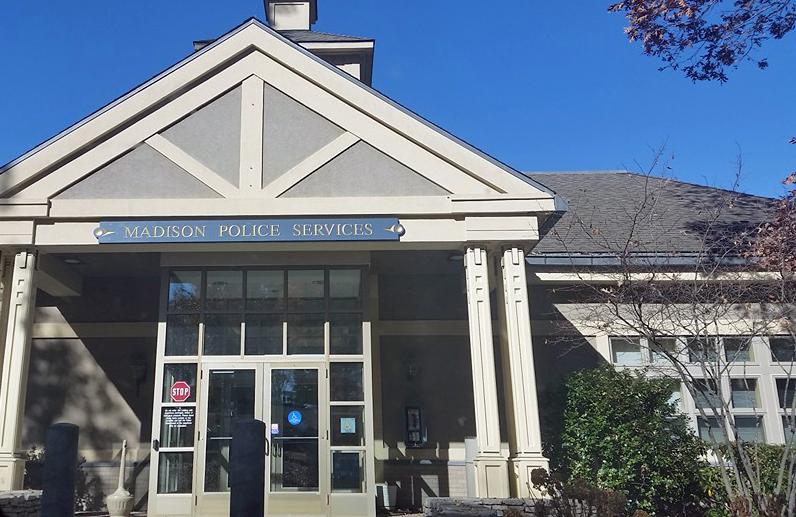 Madison police investigating bank robbery at Stop & Shop