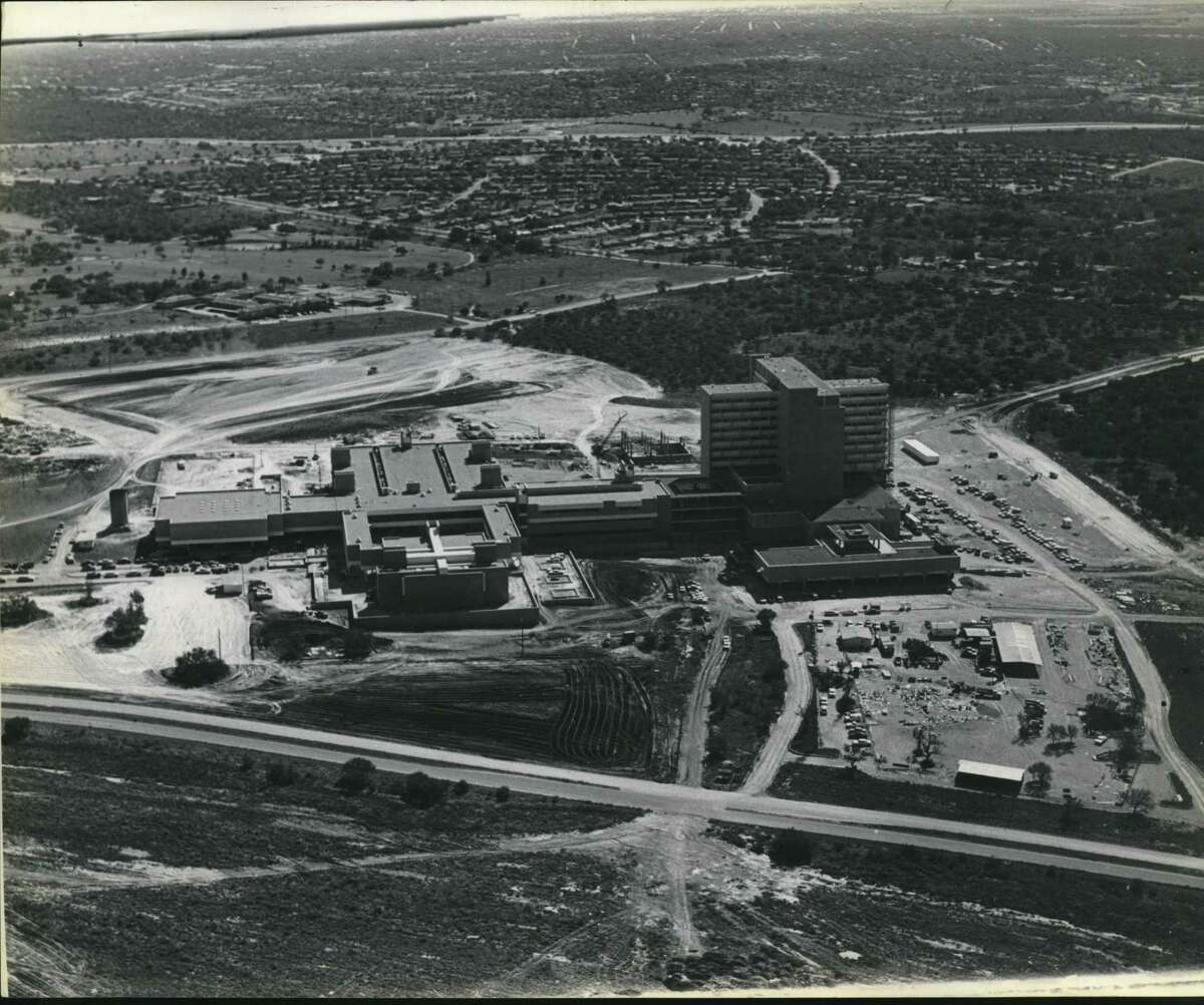 Houston healthcare in 1945 was 'mediocre.' The rivalry between DeBakey ...