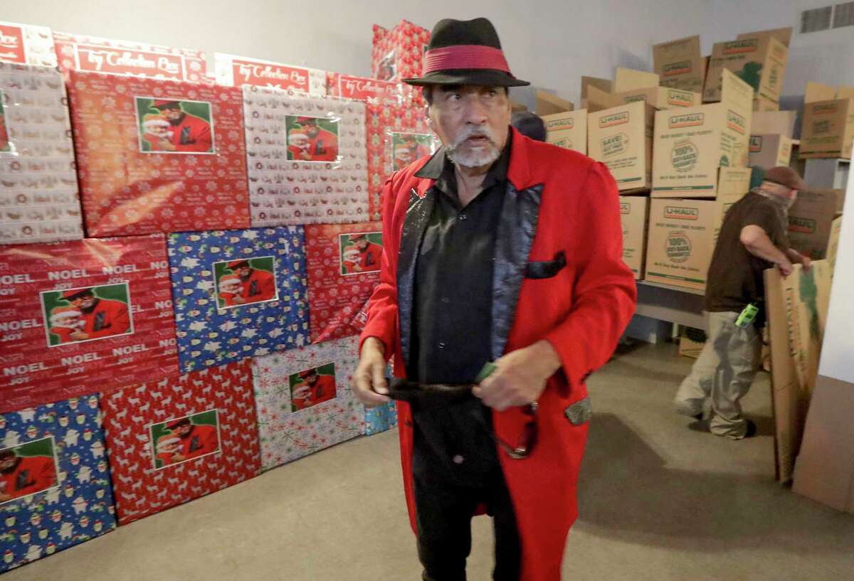 Houston's beloved Pancho Claus, who spreads cheer during the holidays ...