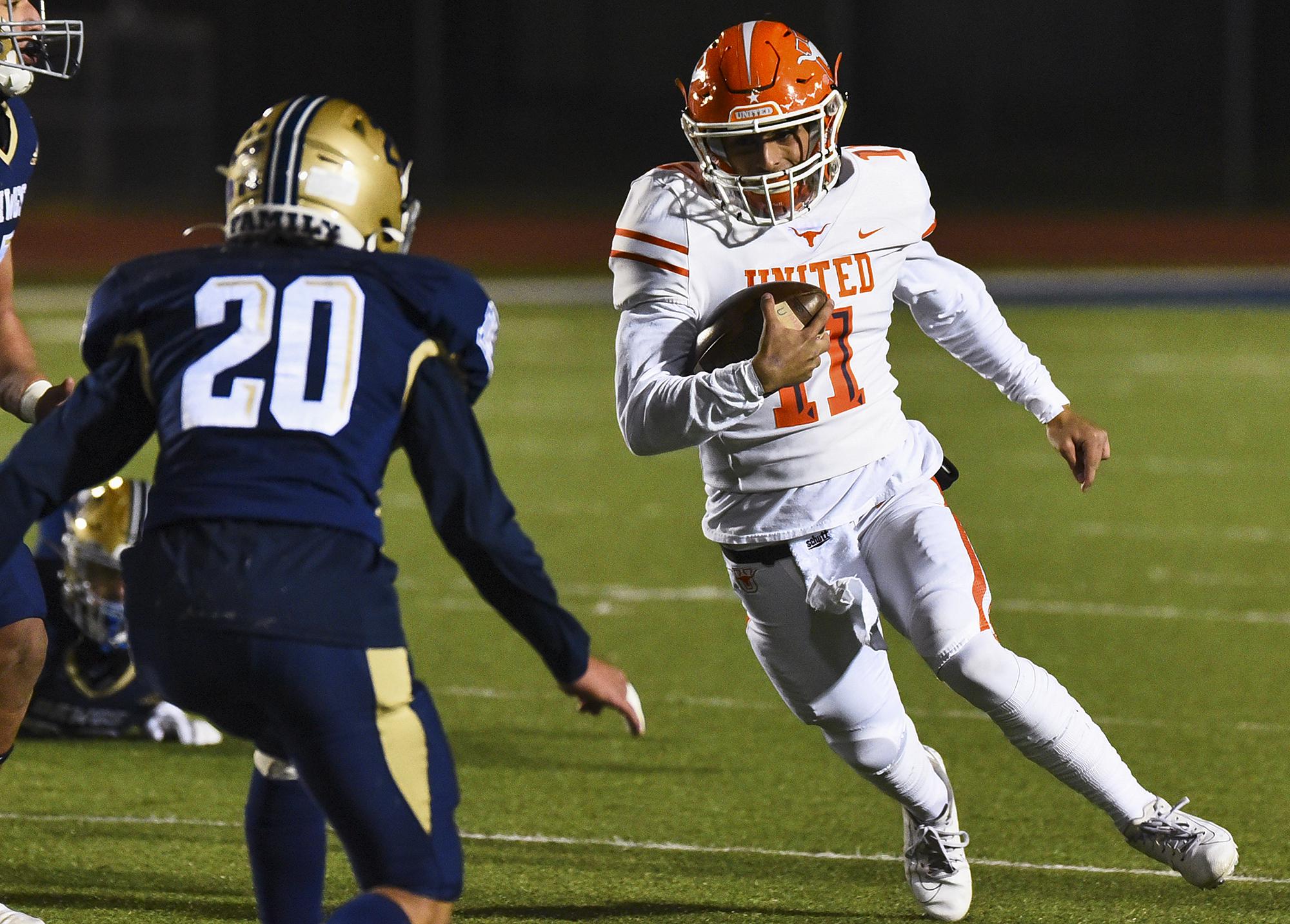 Longhorns come up big late in rivalry game