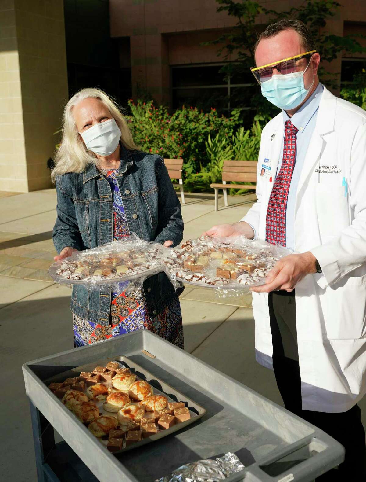 A ‘sweet’ gesture:One ICU volunteer’s creative solution to helping ...