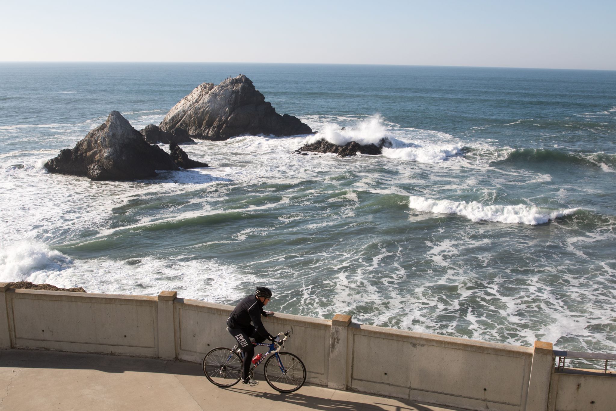 Storm off Alaska sends dangerous waves to SF Bay Area beaches