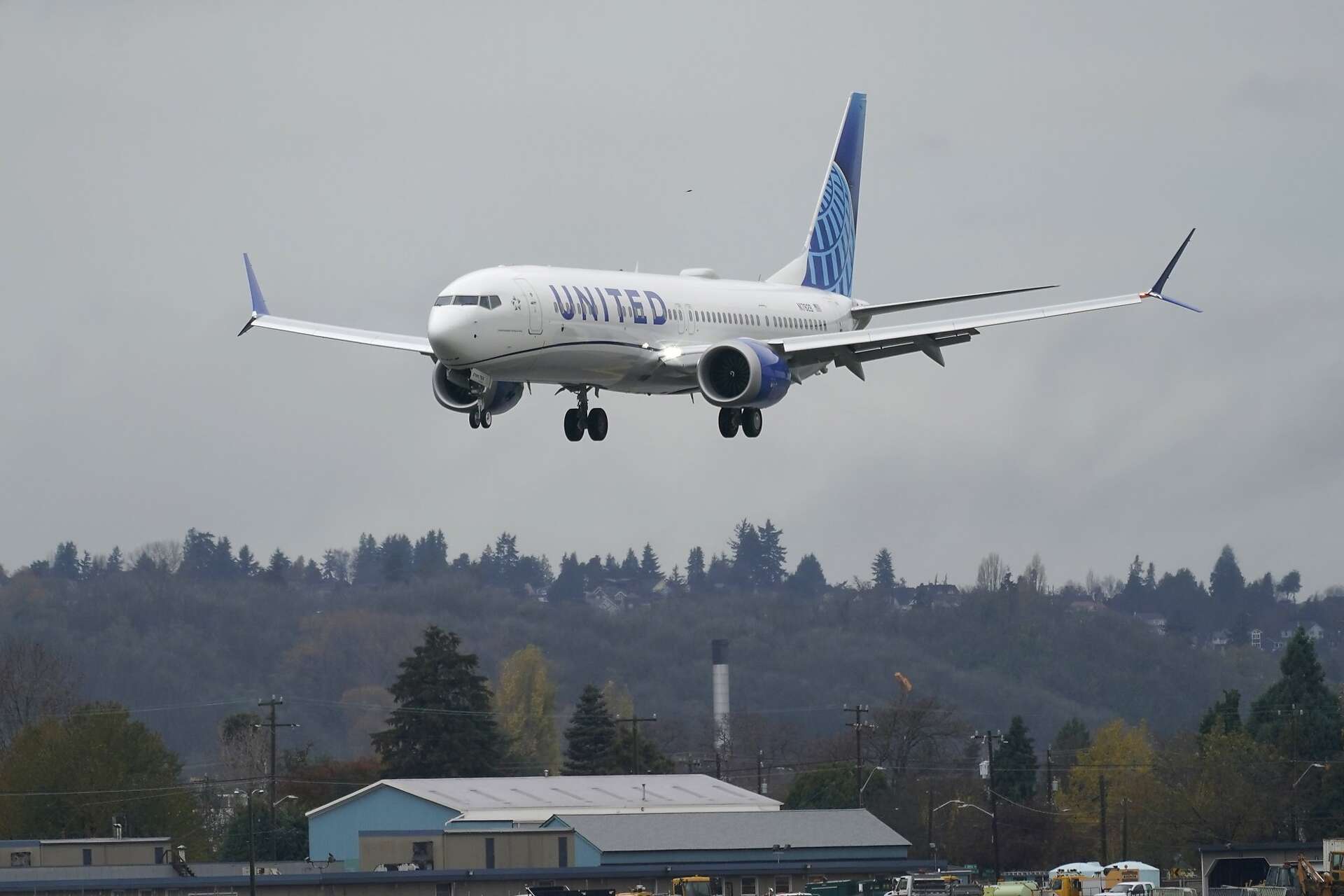 Boeing lays off more than 500 workers in California