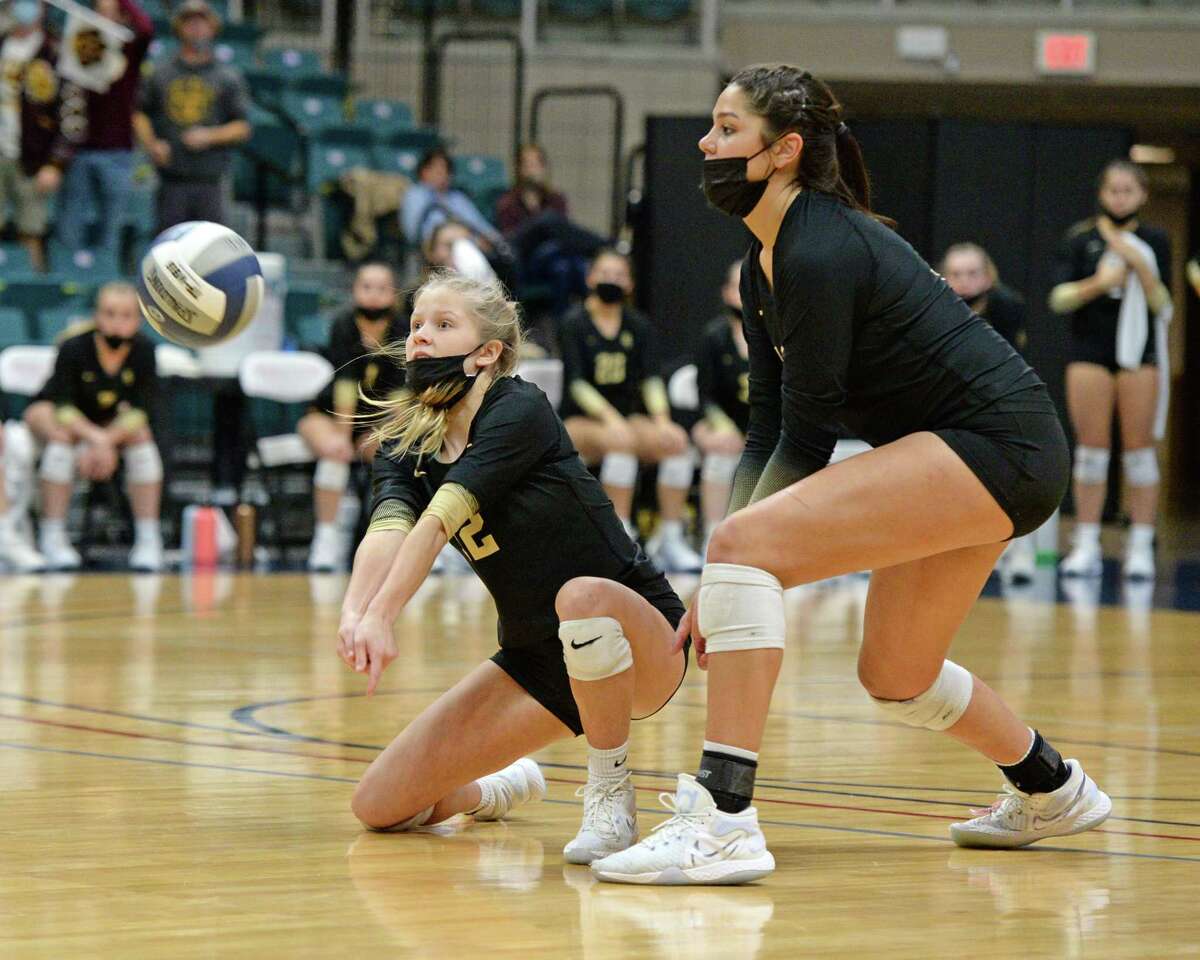 Defending state champ Fulshear returns to Class 5A volleyball final