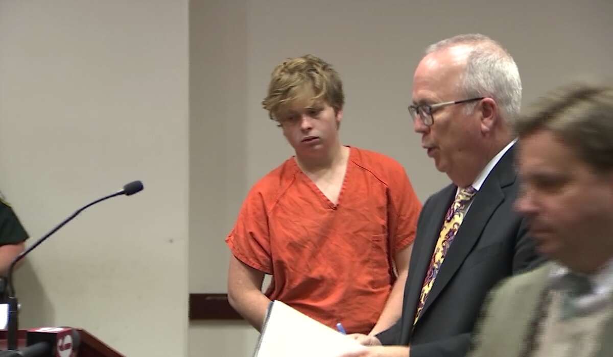 Florida teen pleads guilty to killing his mom in argument over grades