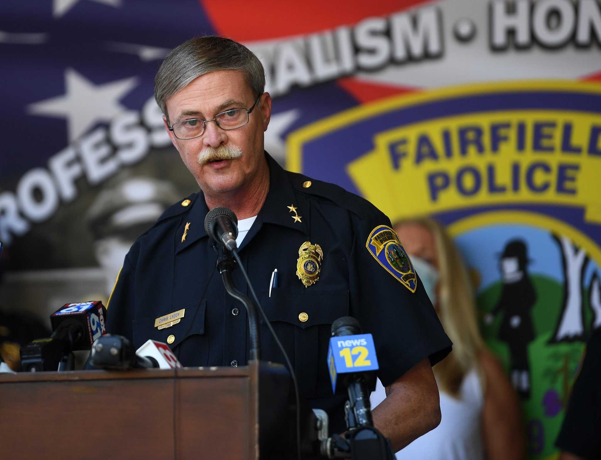 Police: Bridgeport man tried to sell gun in Fairfield