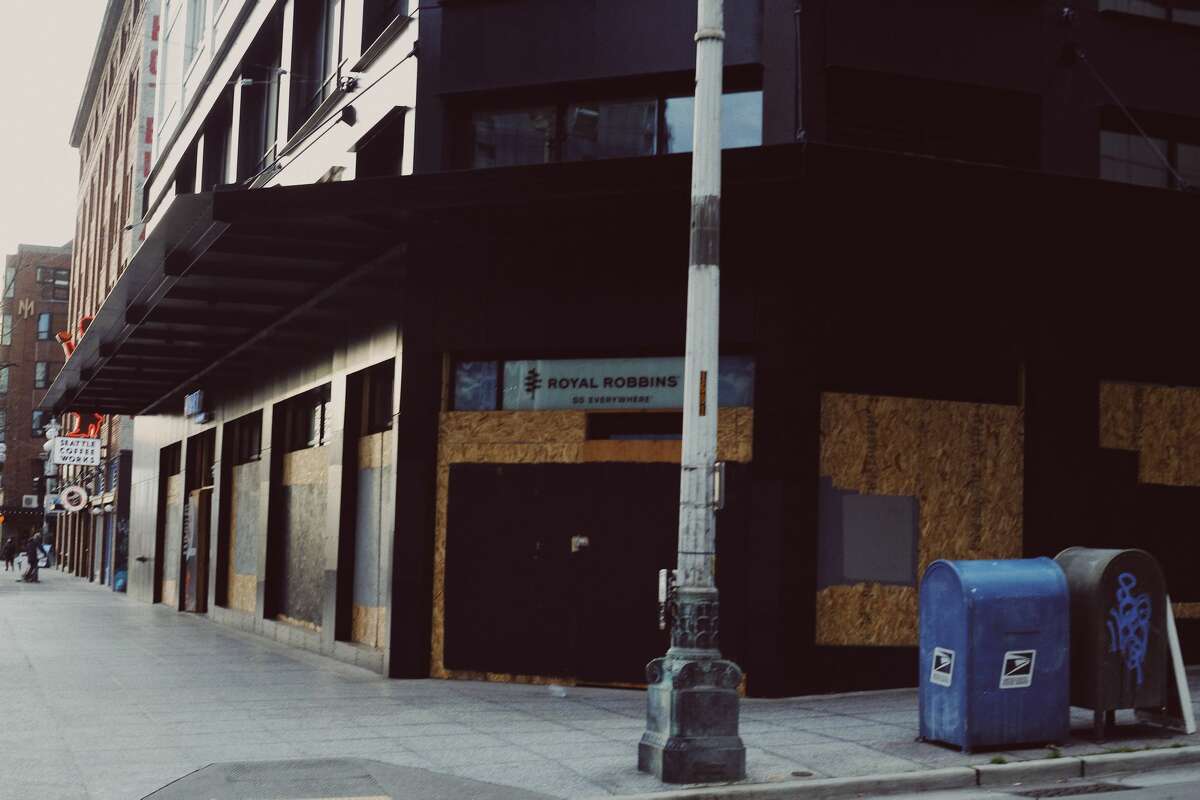 Before and after: Photos of an empty Seattle as the COVID-19 pandemic hit