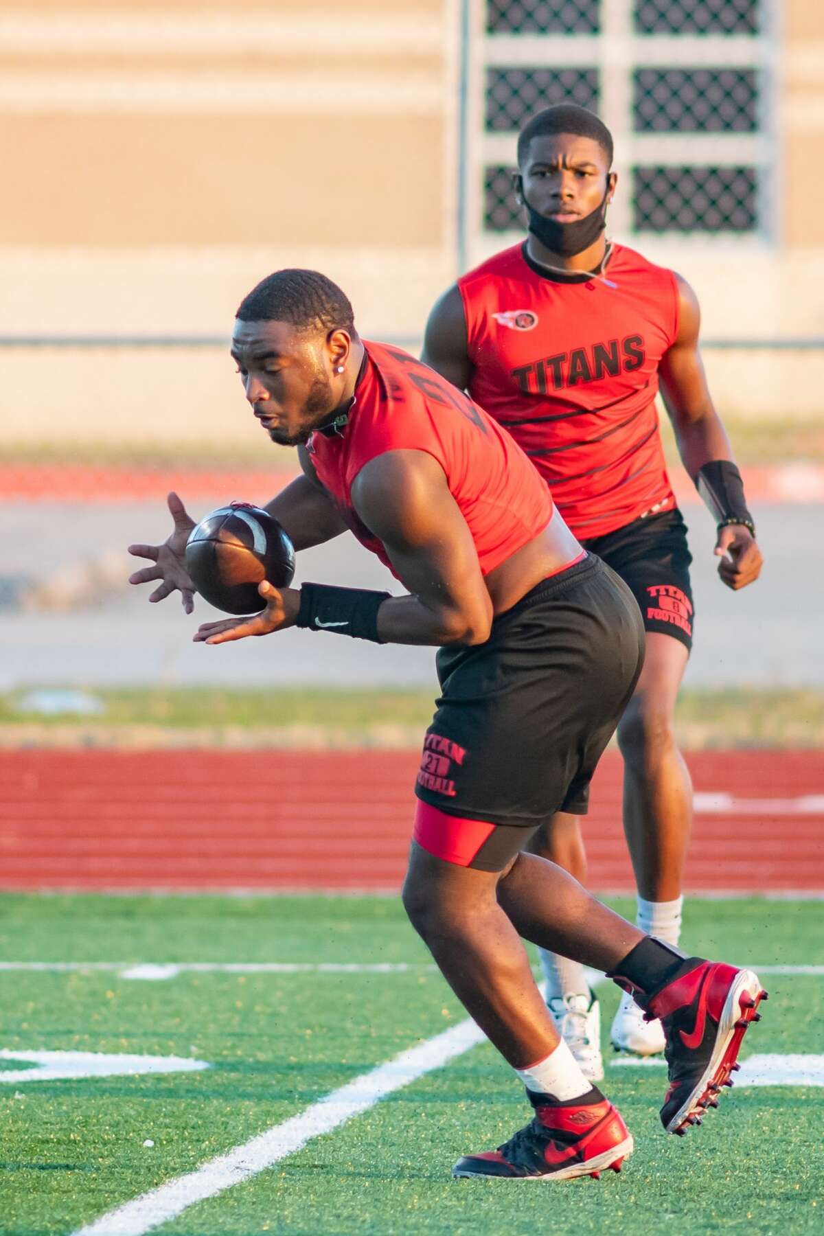 Titans look to continue historic season in 5A-I playoffs