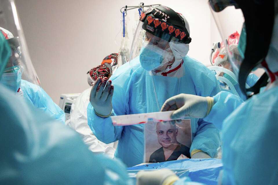 How Houston’s 'hero doctor' of 2020 morphed into a vaccine critic