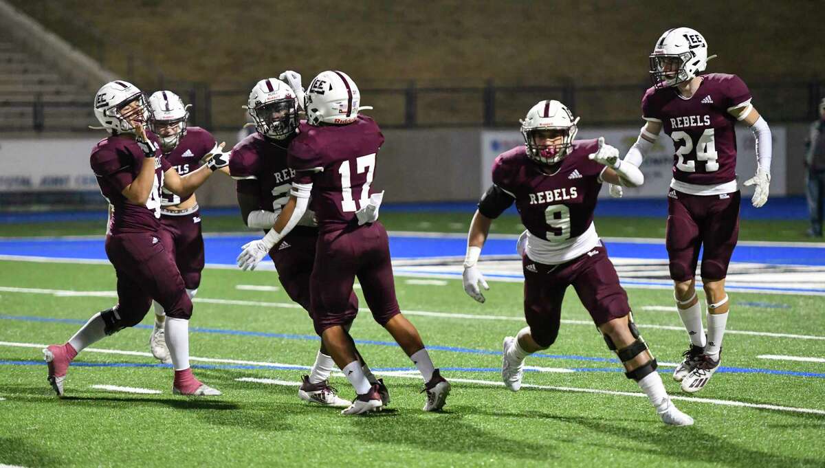 HS FOOTBALL: Hartman gets 100th win, Lee routs Montwood in playoff