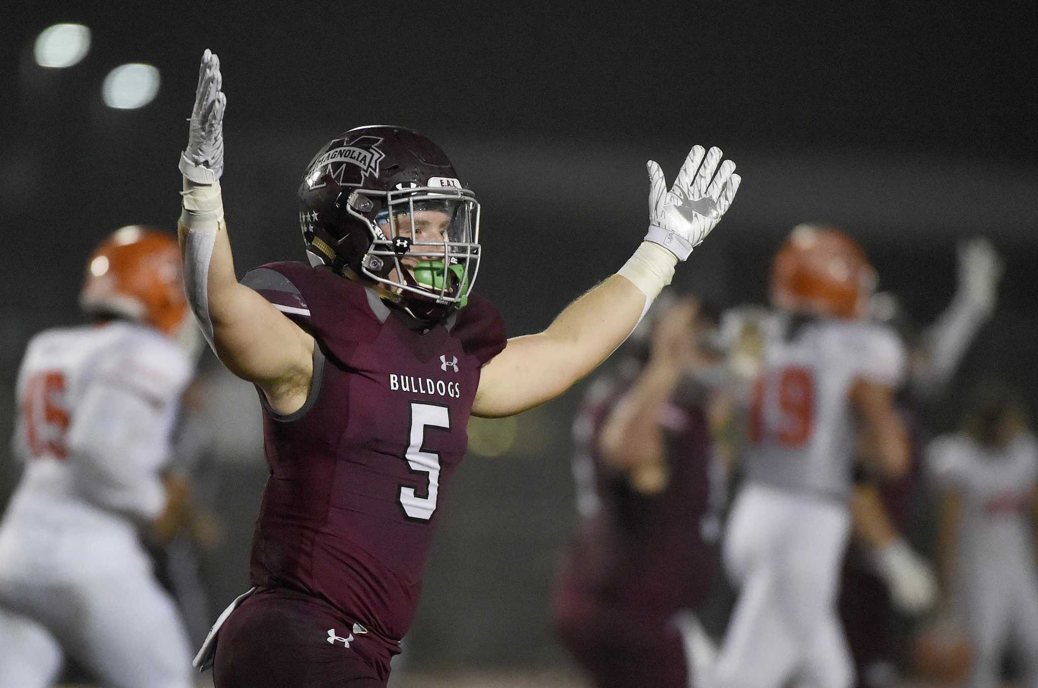 FOOTBALL: Magnolia rolls to bi-district win over McKinney North