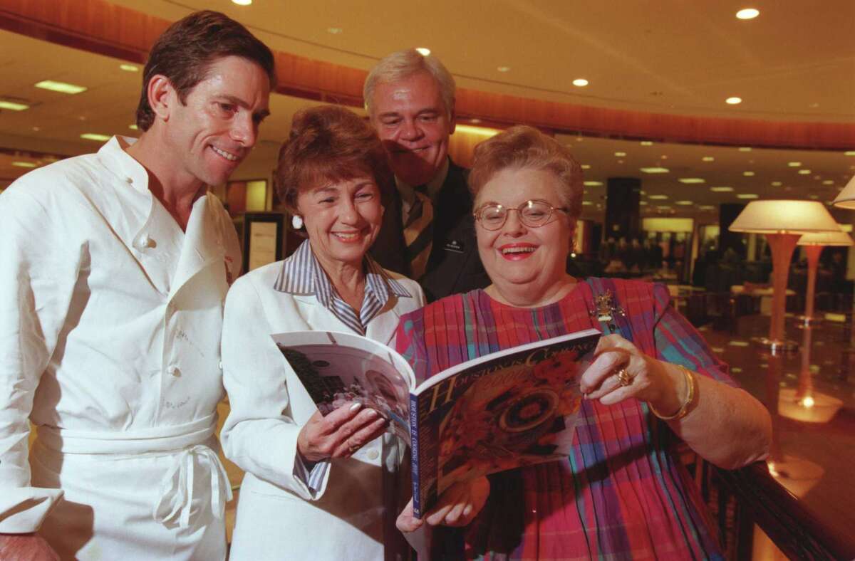 Longtime Houston Chronicle food editor dies from COVID-19