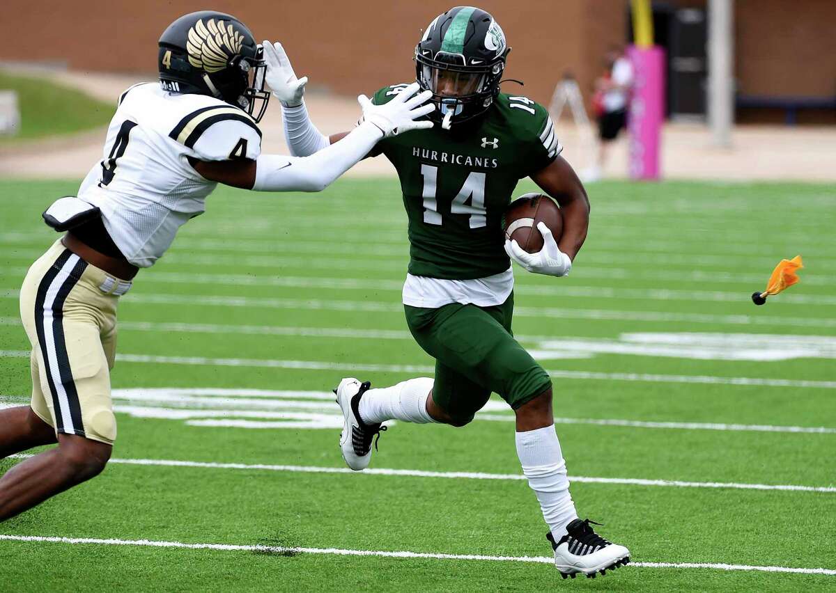 Hightower football takes down top seed in bi-district thriller