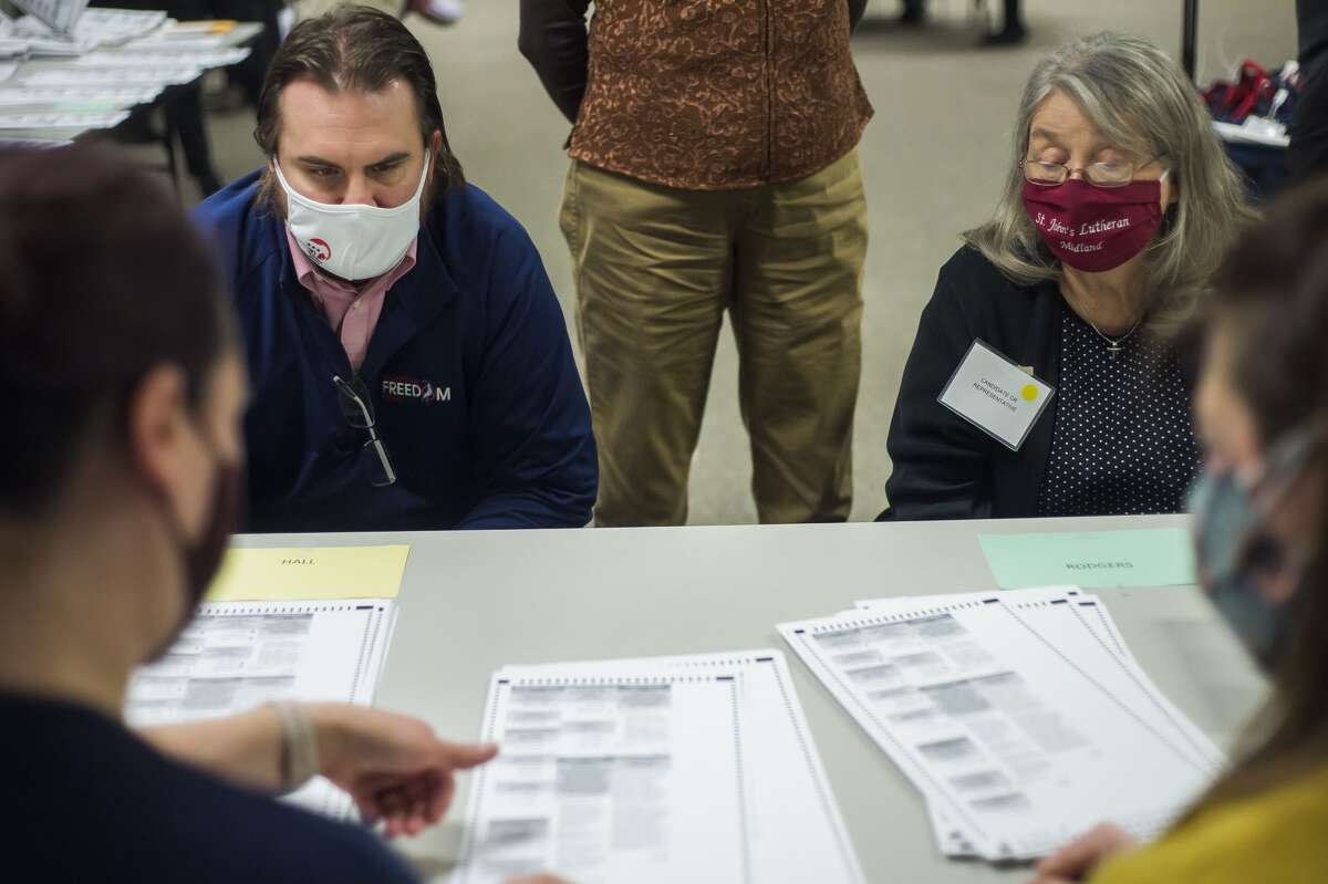 Hall remains on Midland council following recount