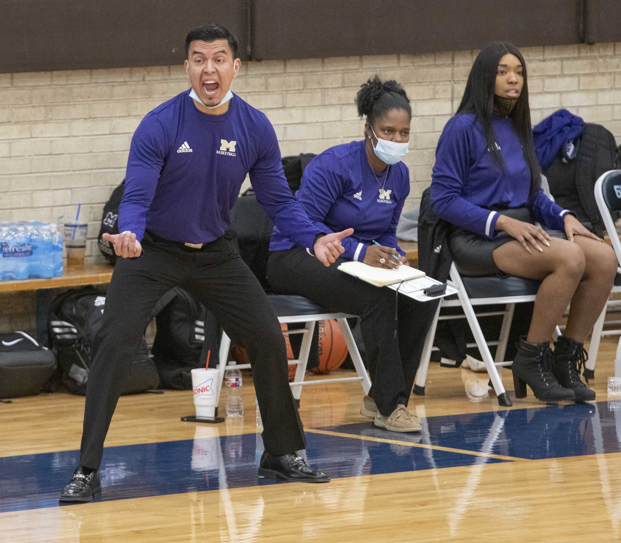 DeLucas resigns as MHS girls basketball coach