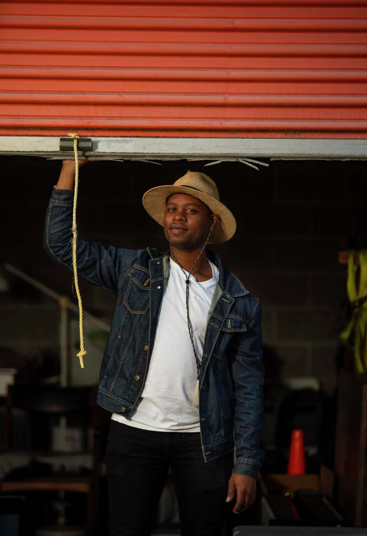 COVID-19 gives single Millennials the chance to see the world while ...