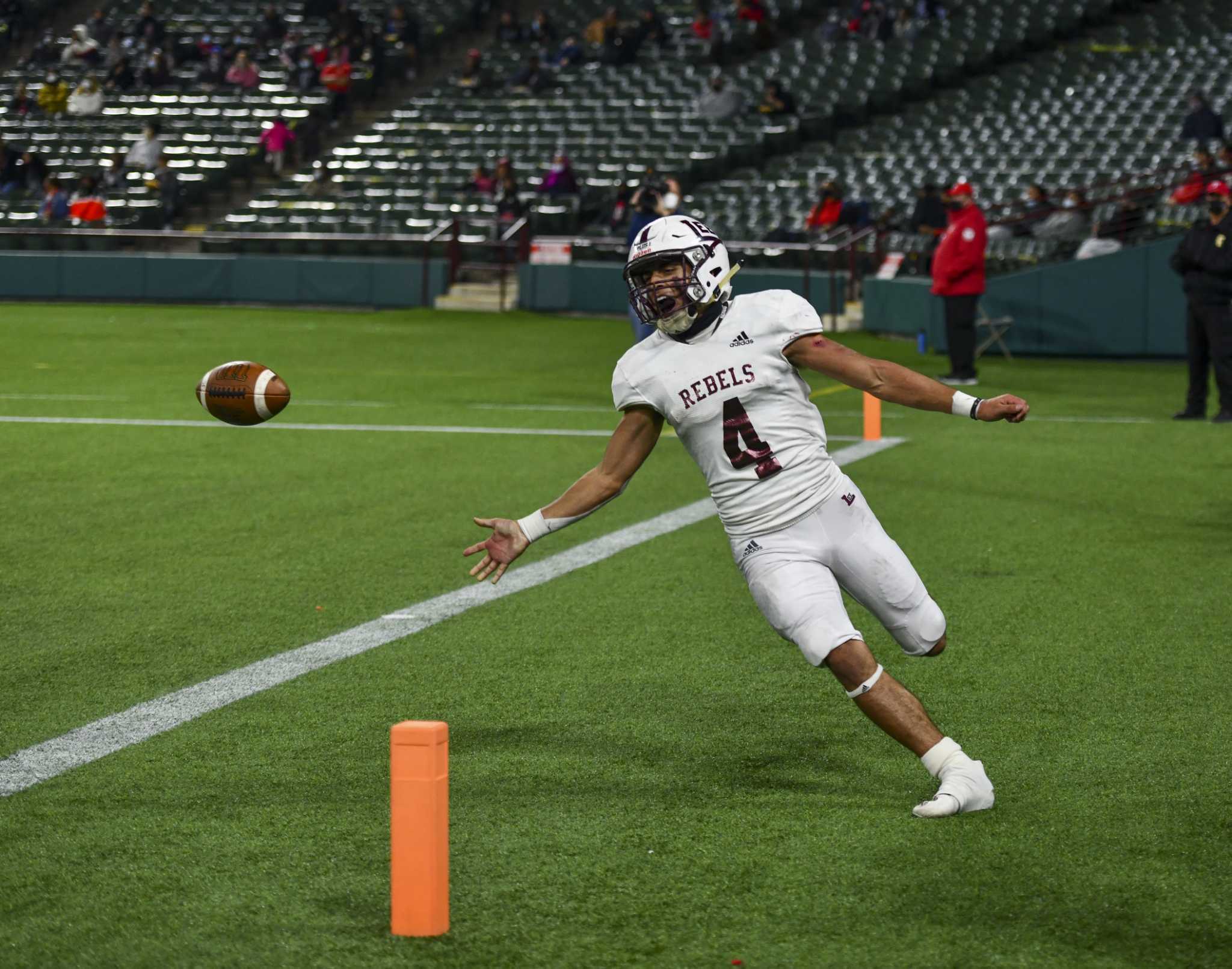 HS SPORTS BRIEFS: Lee's Serrano on Whataburger team; Lee runners honored