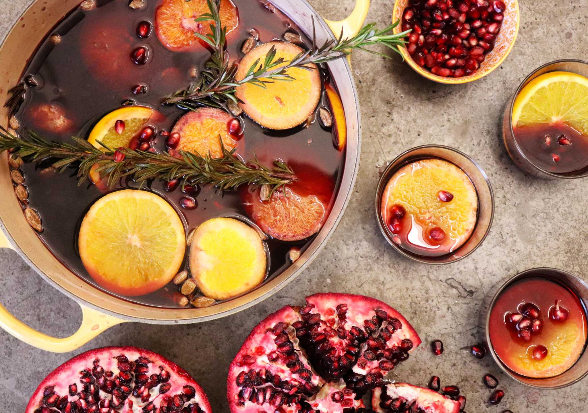 Make delicious orange mulled wine for the holidays