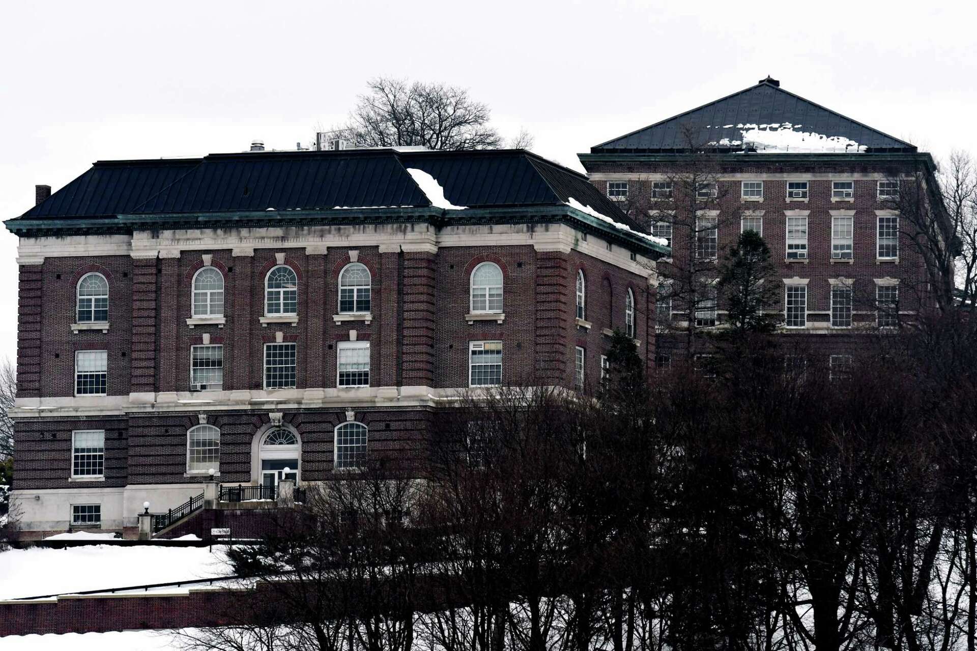 Former RPI students say school's mental health policies are harmful