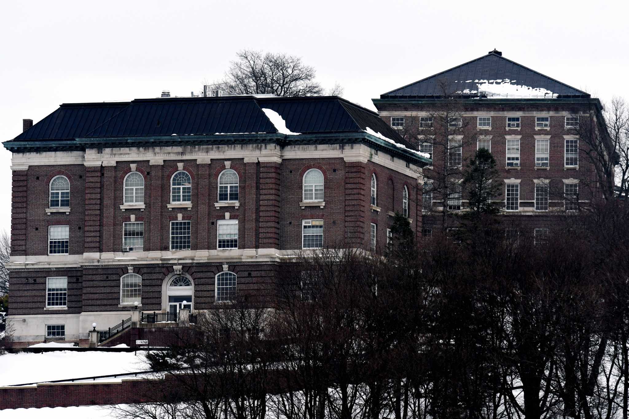 Former RPI students say school's mental health policies are harmful
