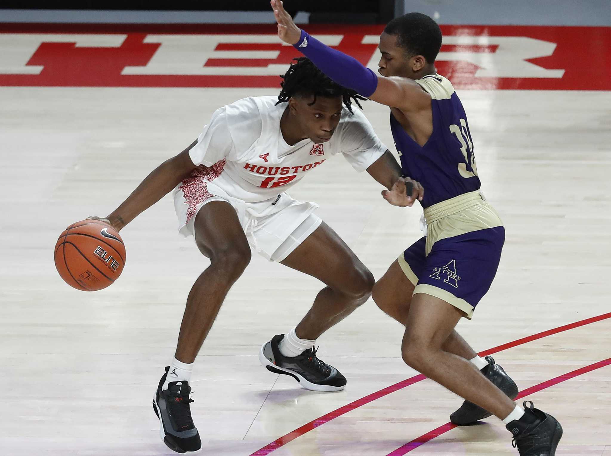 Ready or not, UH begins conference play against Temple