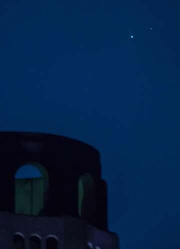 Jupiter, Saturn mingle in night sky, overlapping for first time in ...