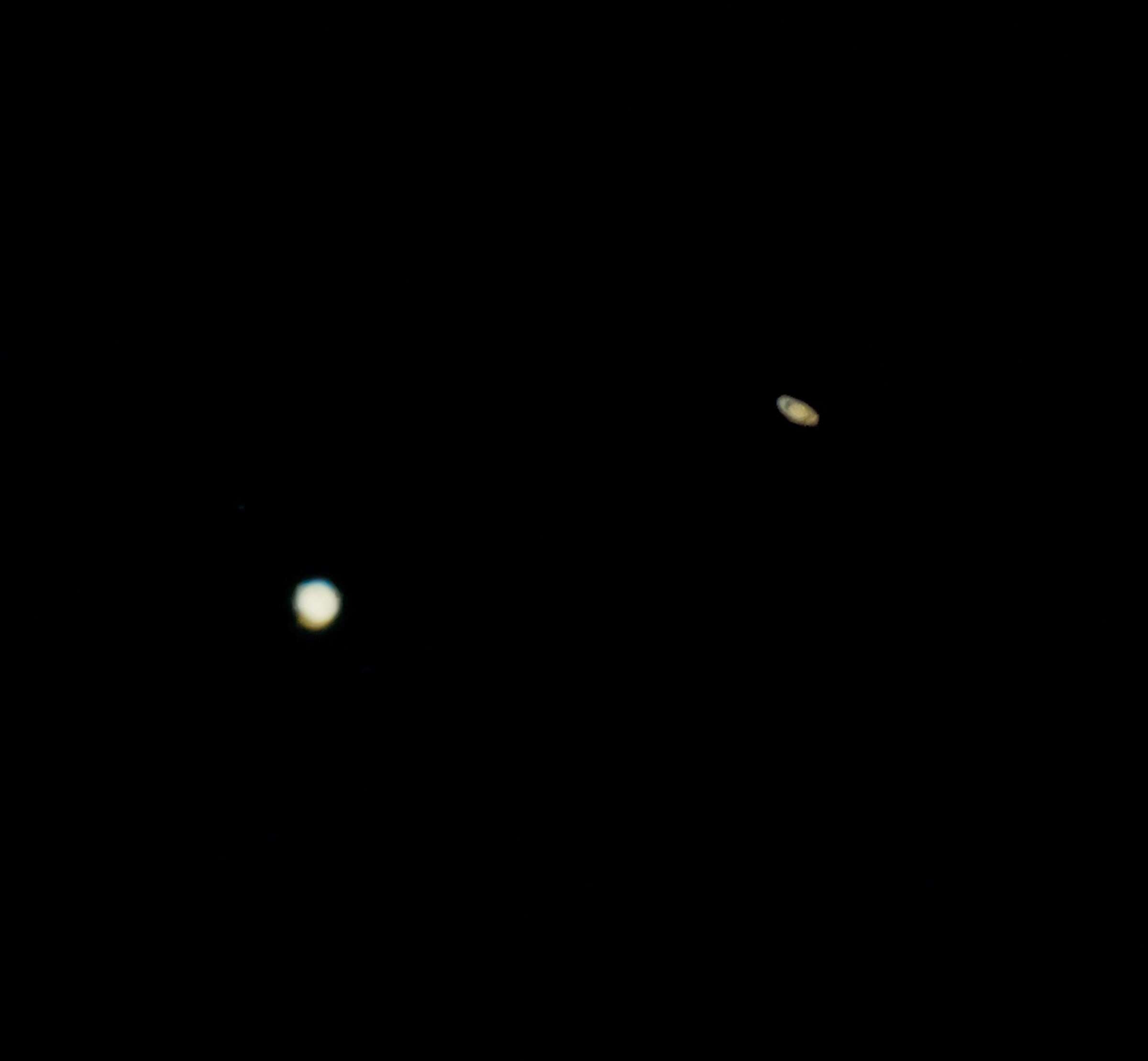 Jupiter, Saturn mingle in night sky, overlapping for first time in ...