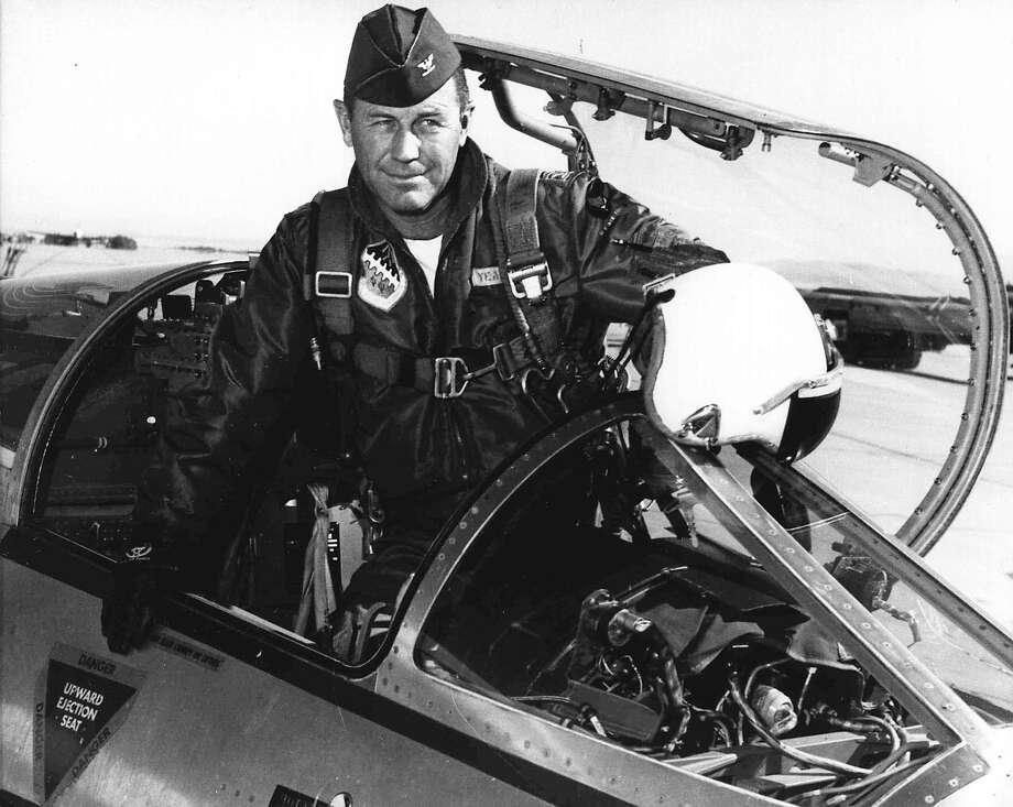 Chuck Yeager, who dared the demon, now belongs to the stars - San ... Chuck Yeager, who dared the demon, now belongs to the stars - San ...