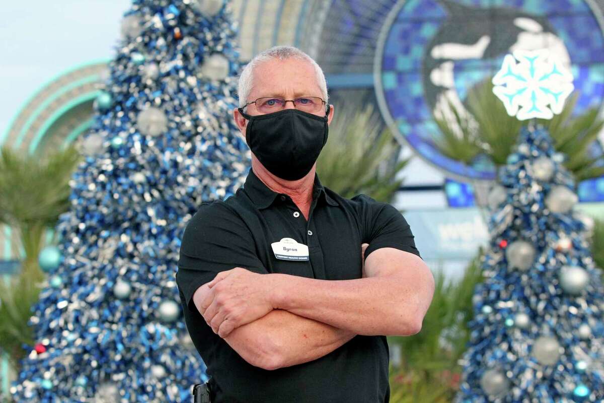 Looking to recover, SeaWorld San Antonio staying open through winter