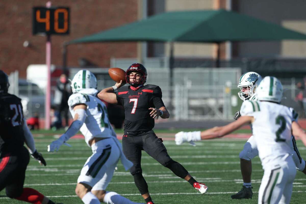 Cedar Park holds off New Braunfels Canyon, advances to region final