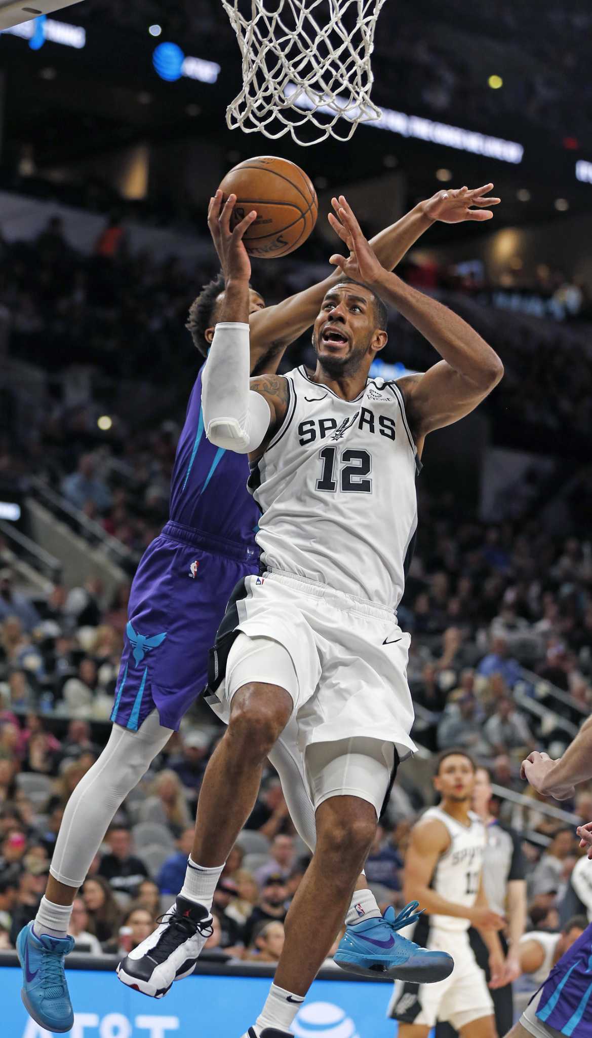 Aldridge quickly figures out how to ‘fit in’