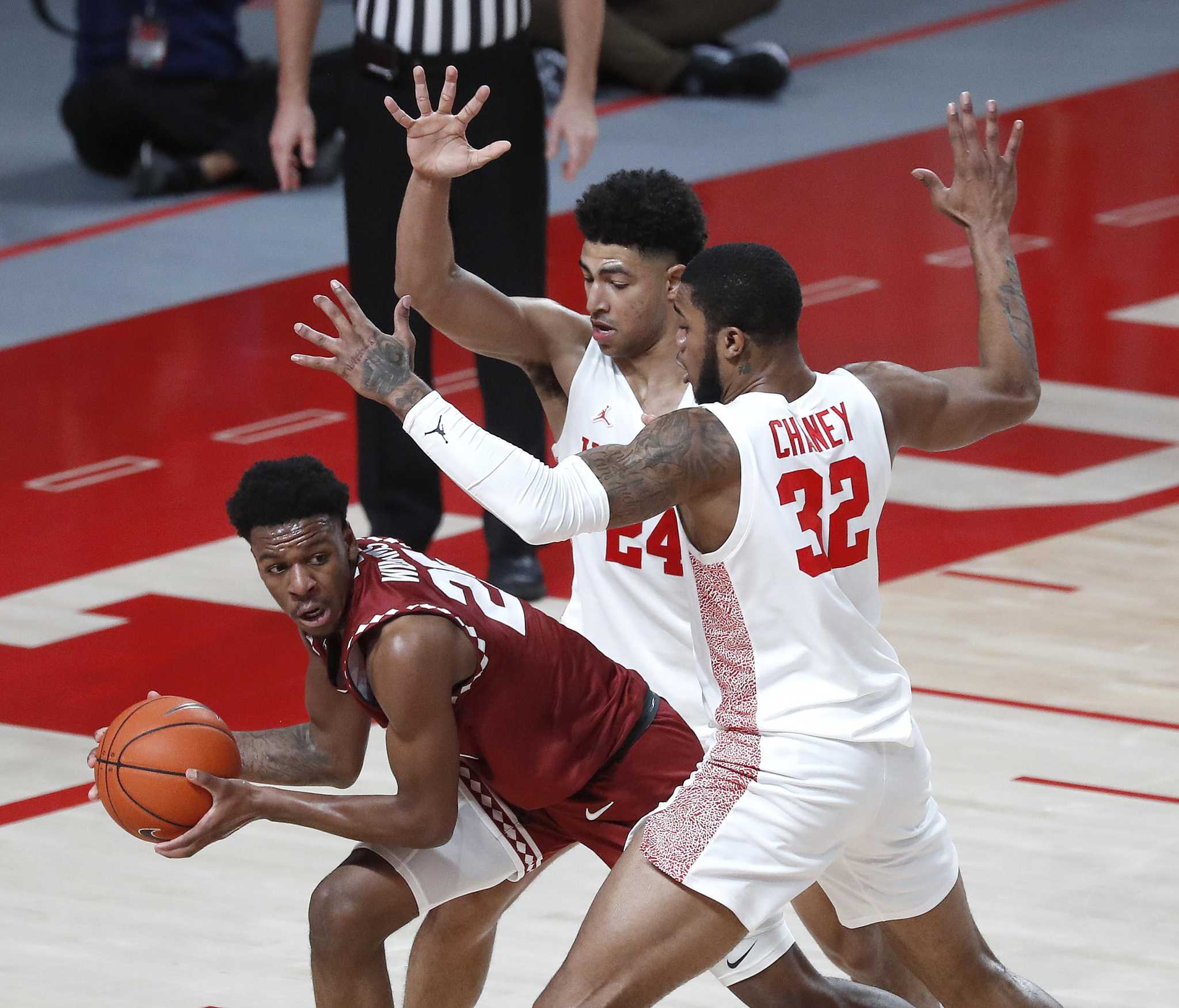 Reggie Chaney finds his place with UH basketball
