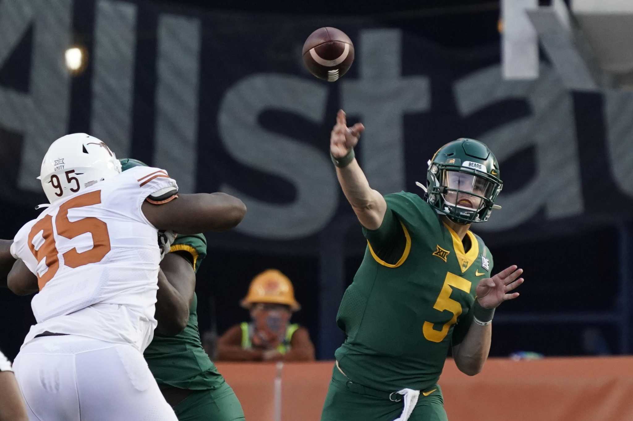 Texas turns to freshman Alfred Collins in defensive line