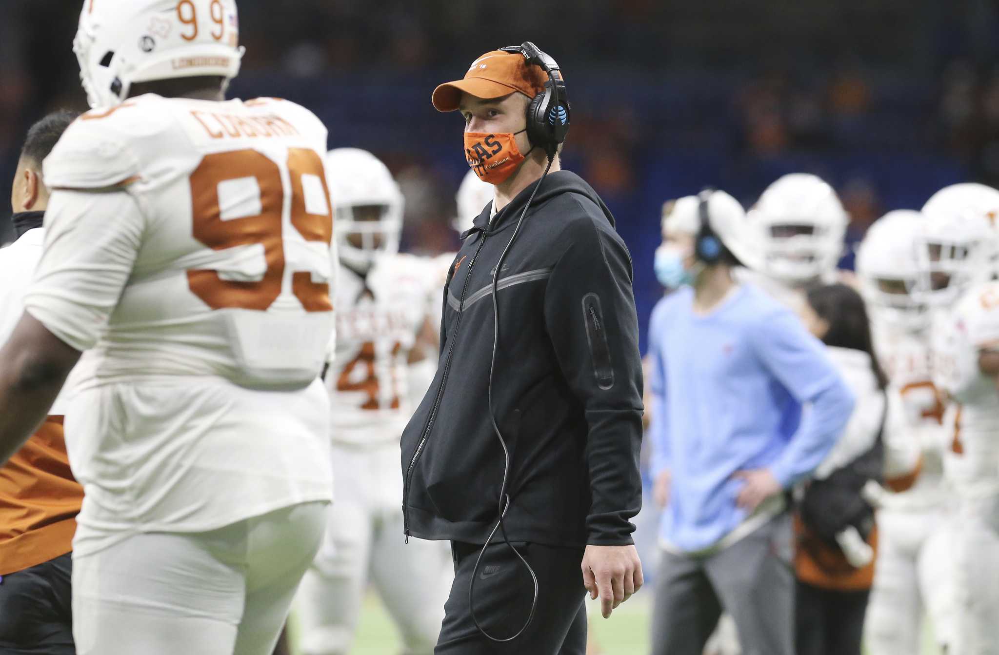 Longhorns Extra Points: A glimpse of the future and a QB's farewell?