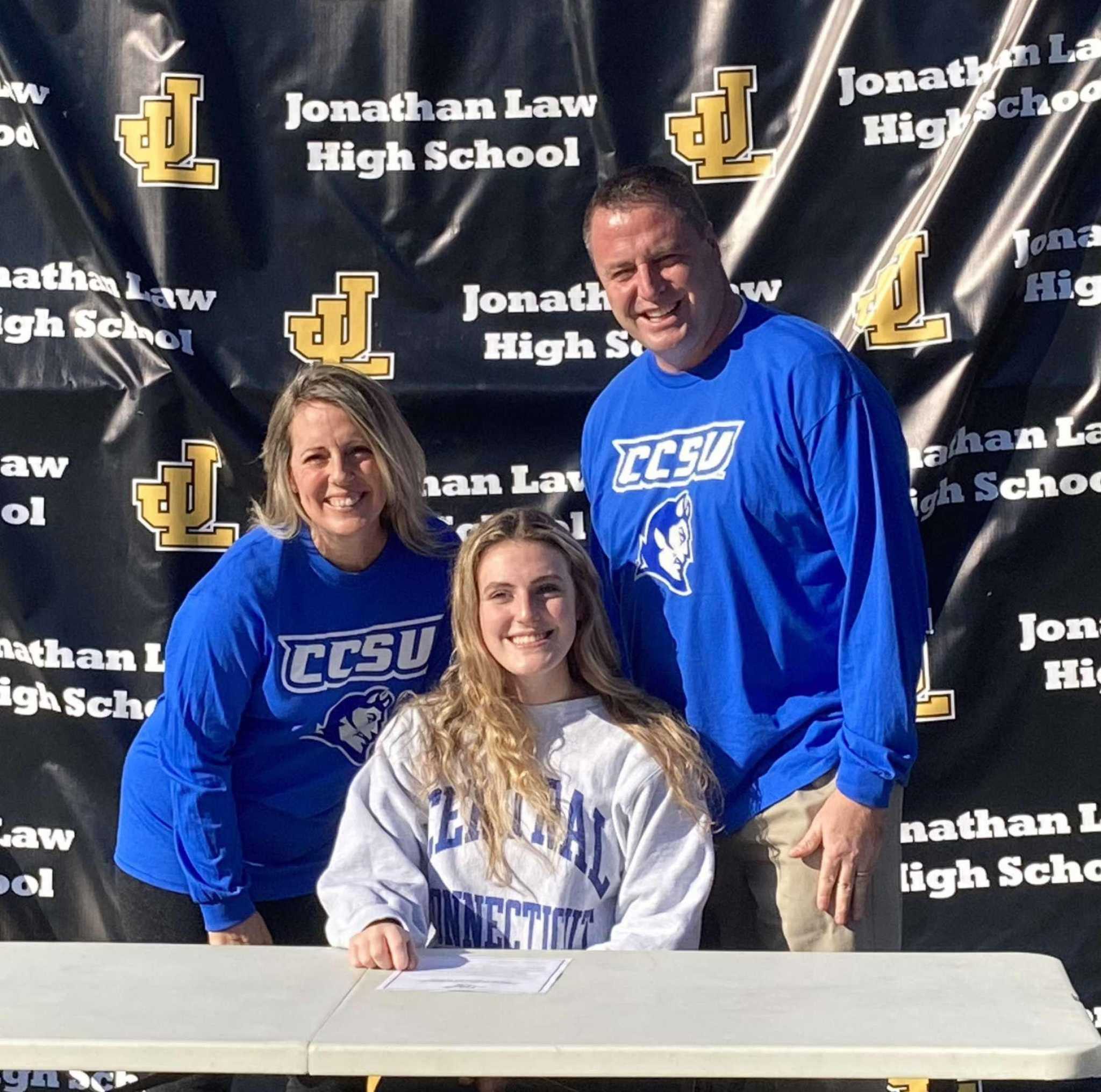 Law’s Alexis Neider to play volleyball at Central