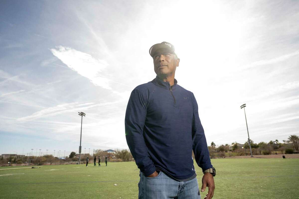 Ron Weaver bluffed his way onto the Texas football team. 25 years later ...