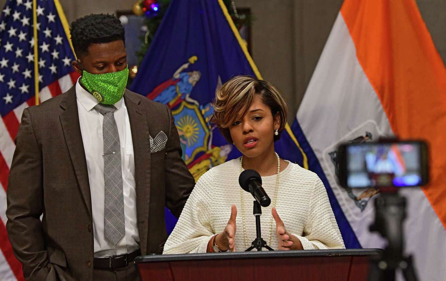 Donors give to multiple Albany mayoral candidates