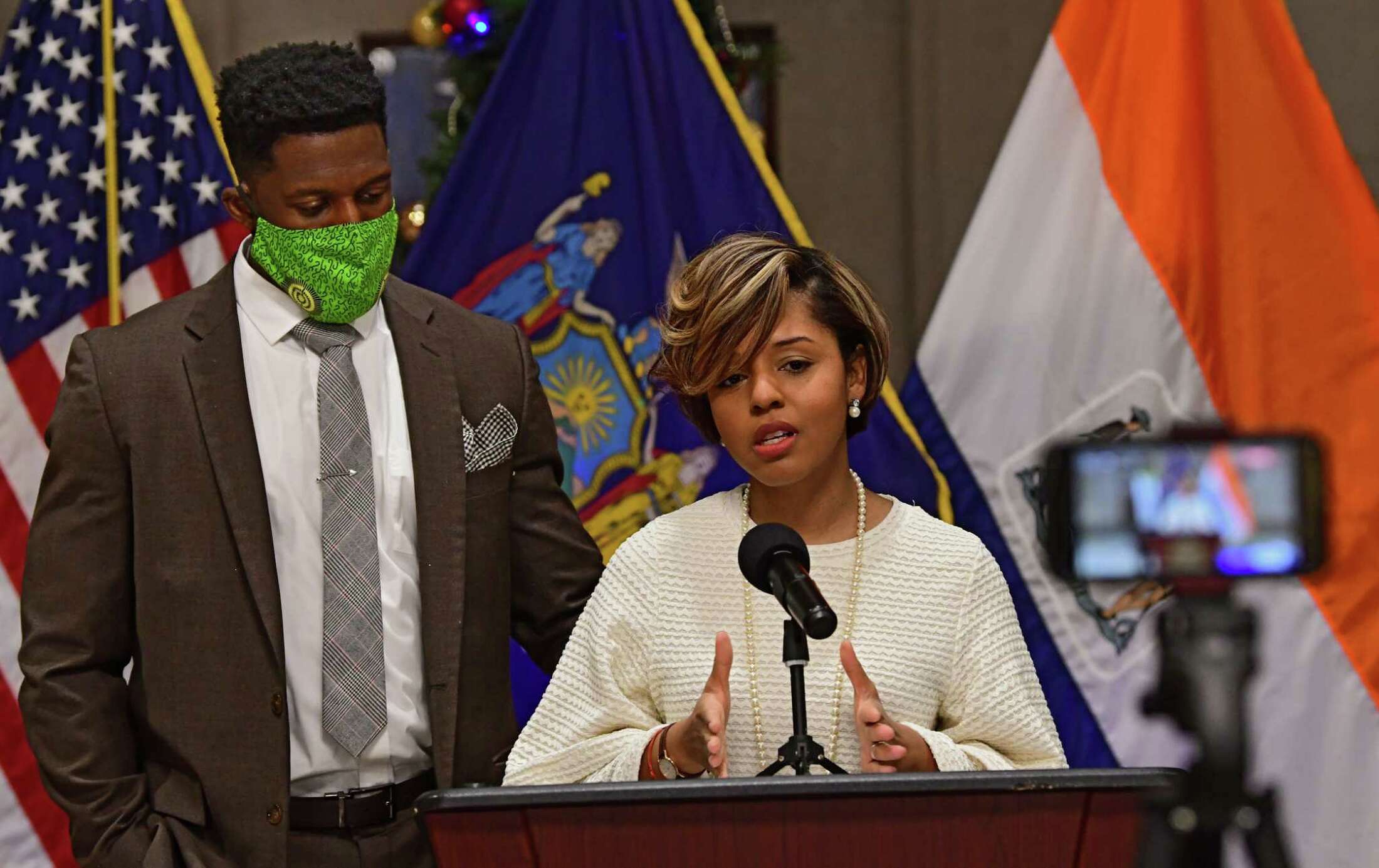 Donors give to multiple Albany mayoral candidates