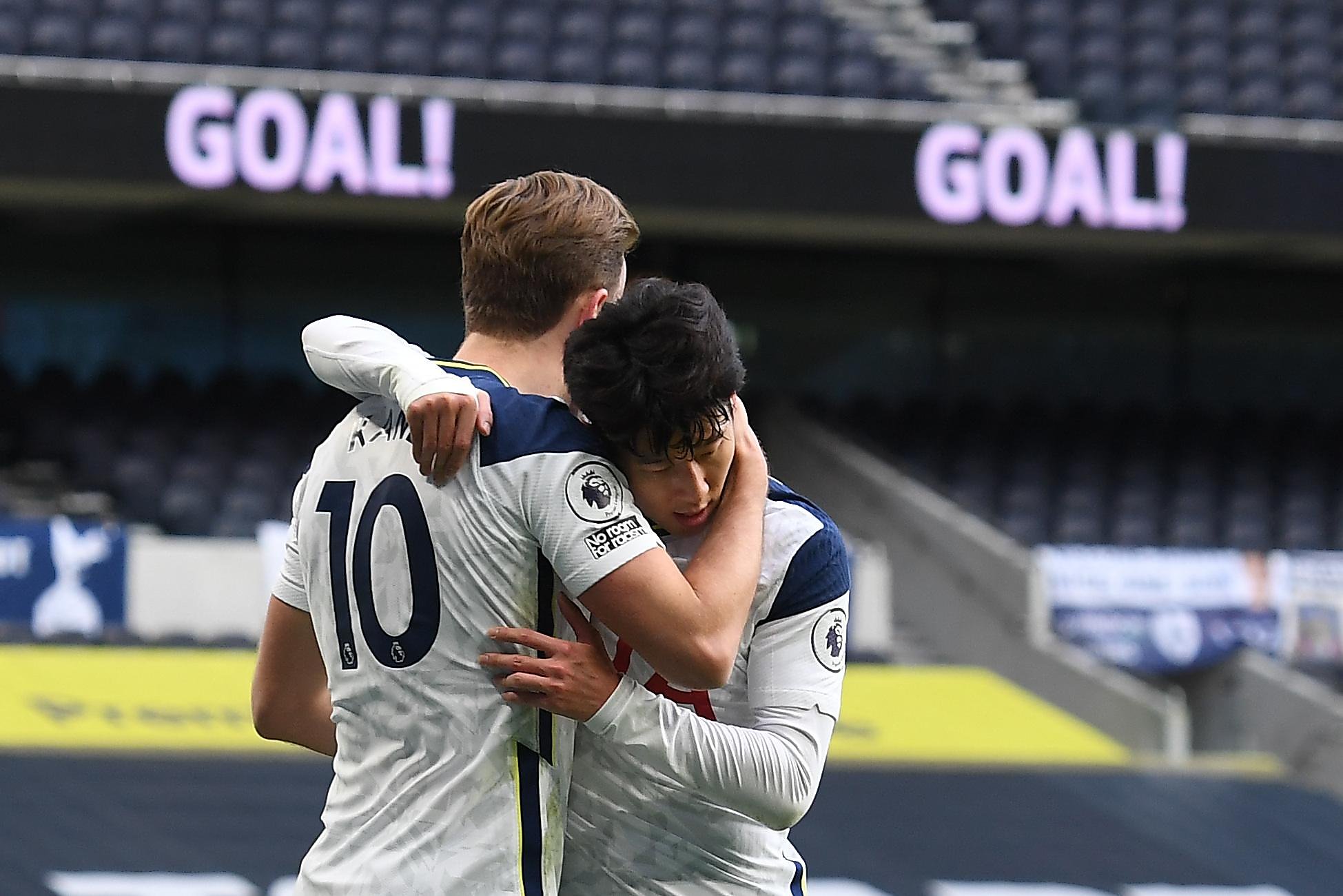 Tottenham’s Son reaches 2 milestones in 3-0 win over Leeds